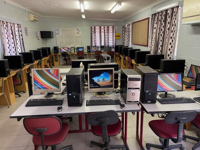 #06-僕の配属先の職業訓練校「NIMT（ニムト）」について その① | From ナミビア ～アラフォー電気系エンジニアのアランディス奮闘記～（加藤 穂高） | JICA海外協力隊の世界日記